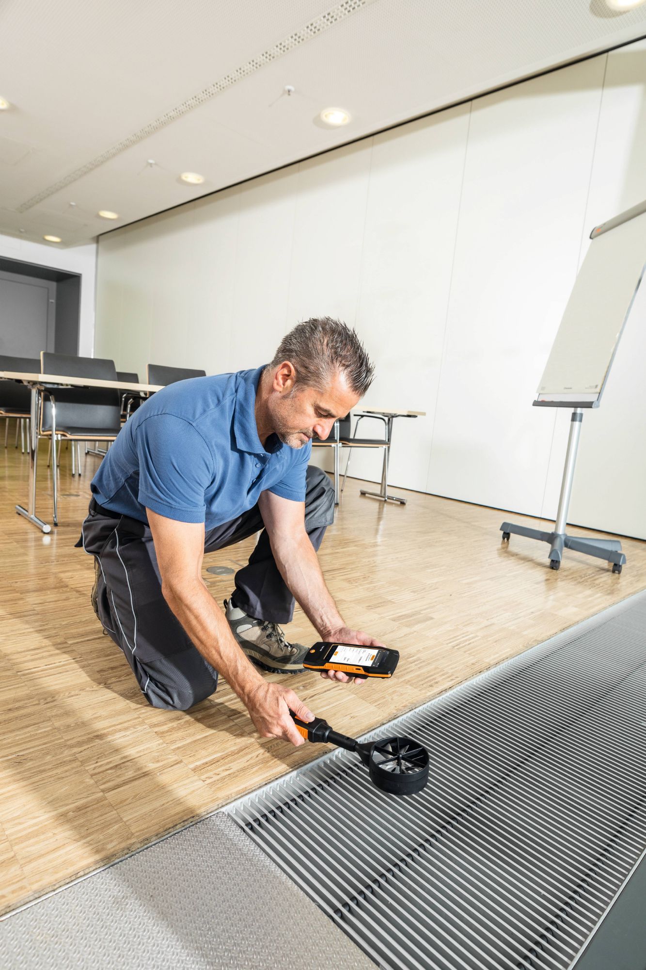 testo 400 IAQ and comfort kit with tripod - Senze Instruments Pte Ltd