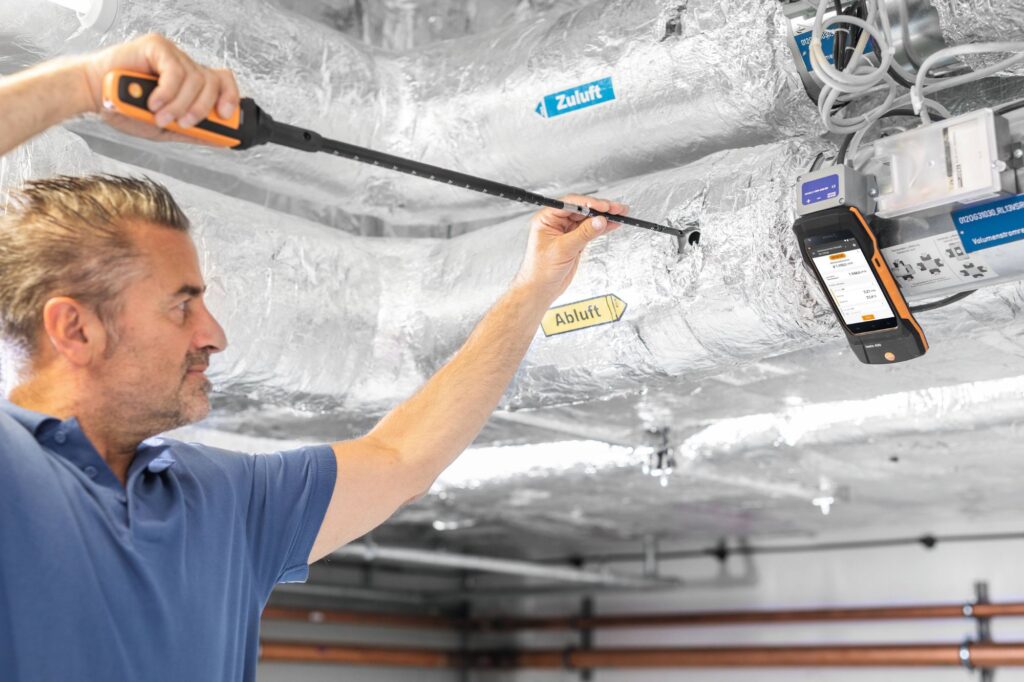 testo 400 air flow kit with hot wire probe - Senze Instruments Pte Ltd